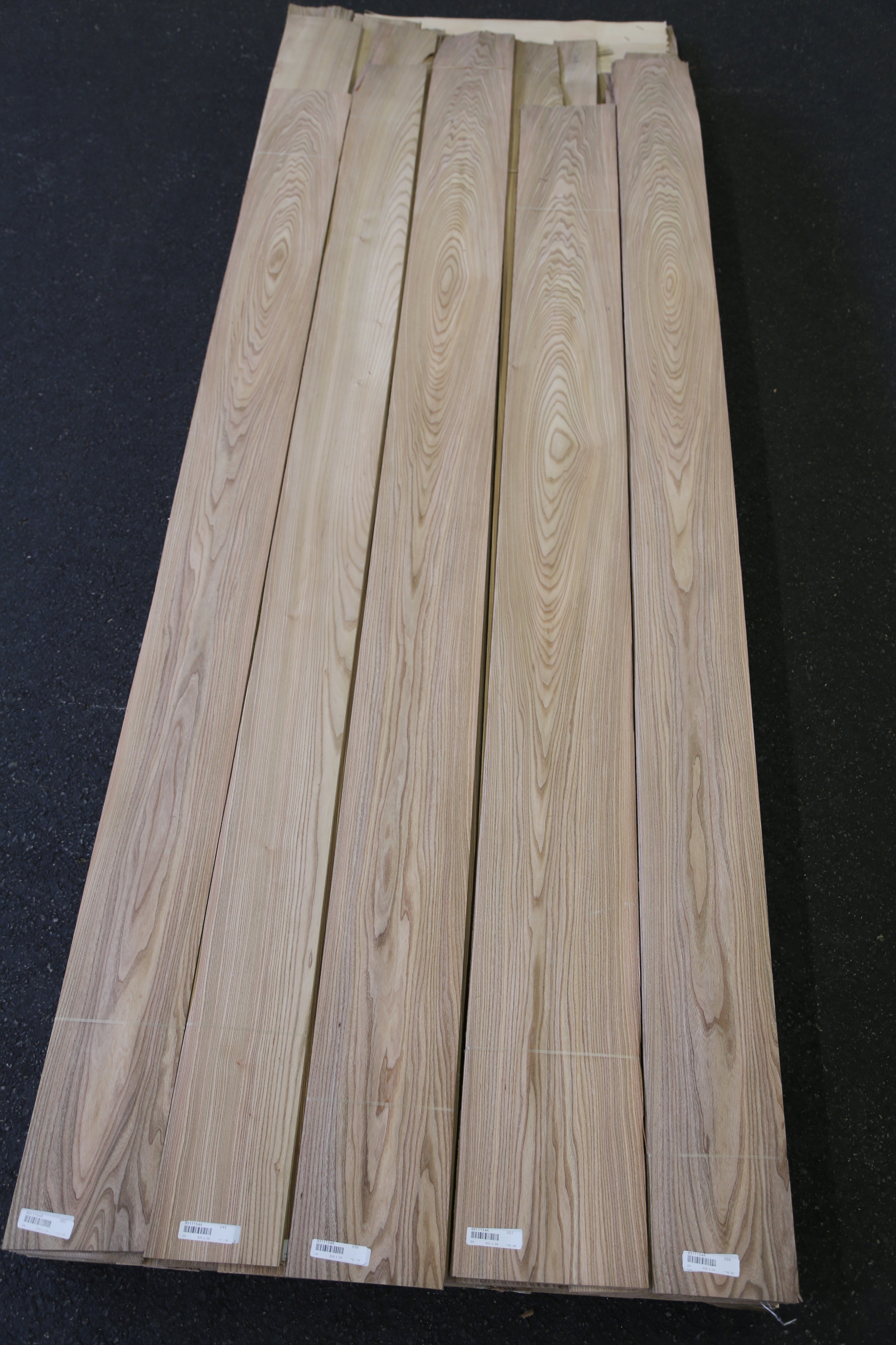 Přírodní dýha Jilm | Dyhy.cz