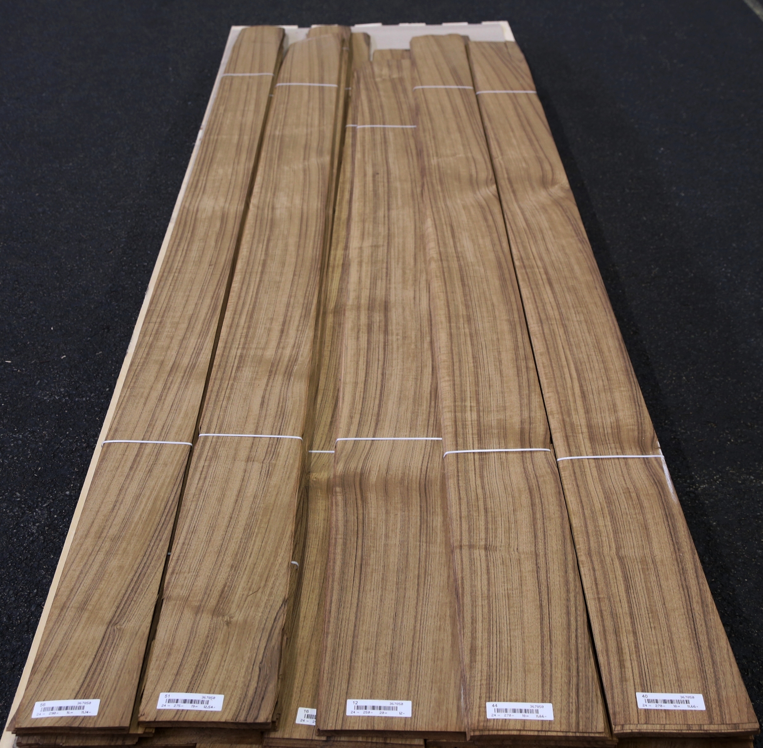 Přírodní dýha Teak | Dyhy.cz