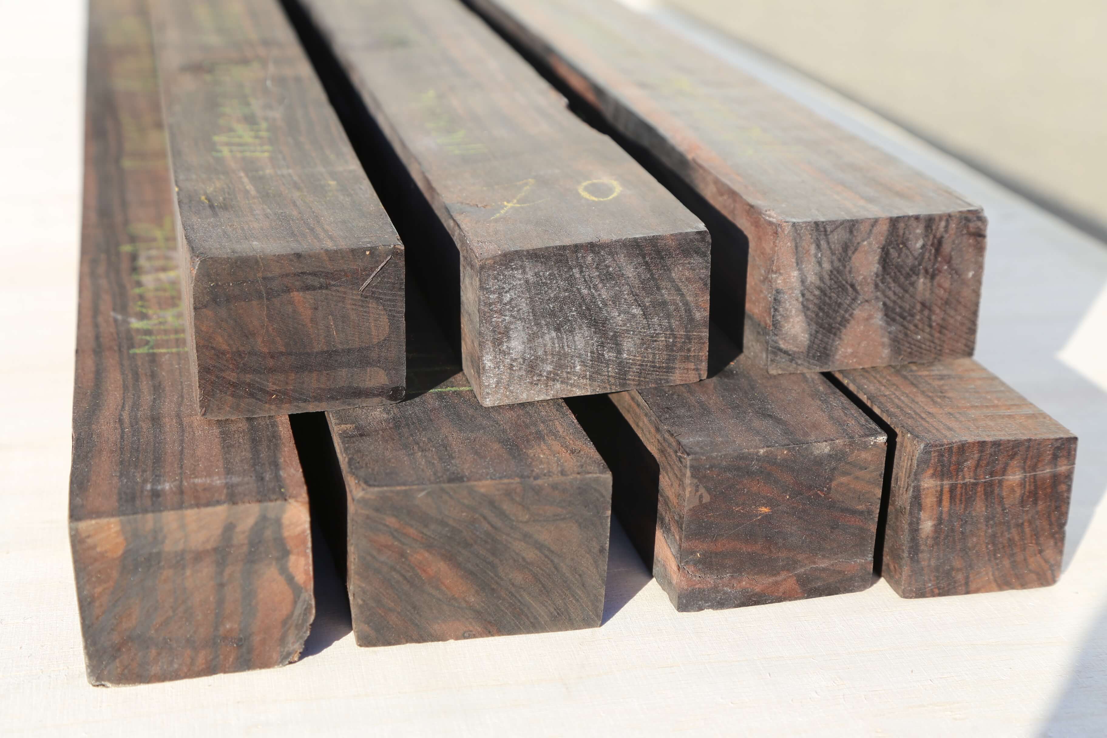 Macassar / Speciality | Dyhy.cz