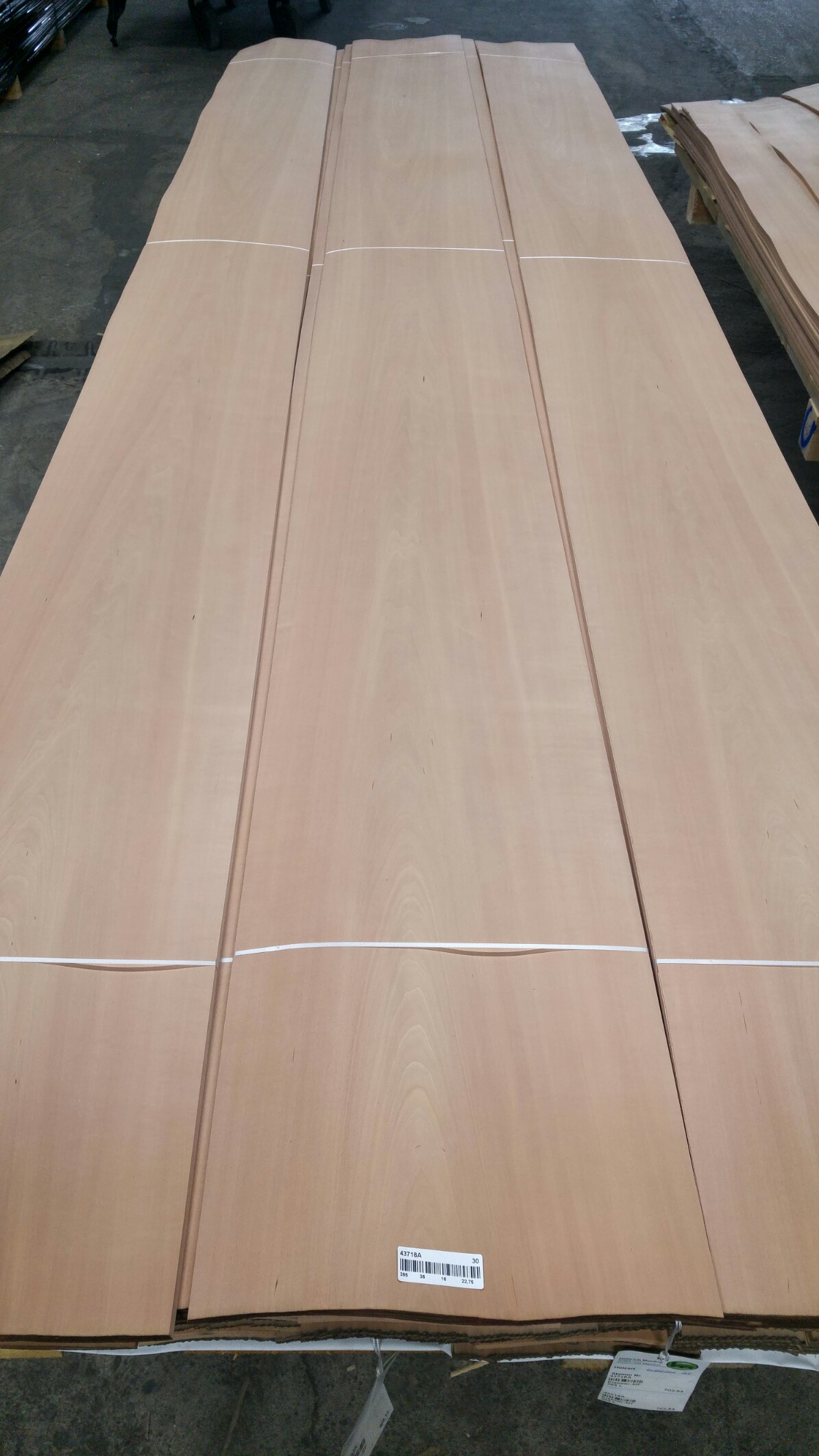 Přírodní dýha Hruška | Dyhy.cz